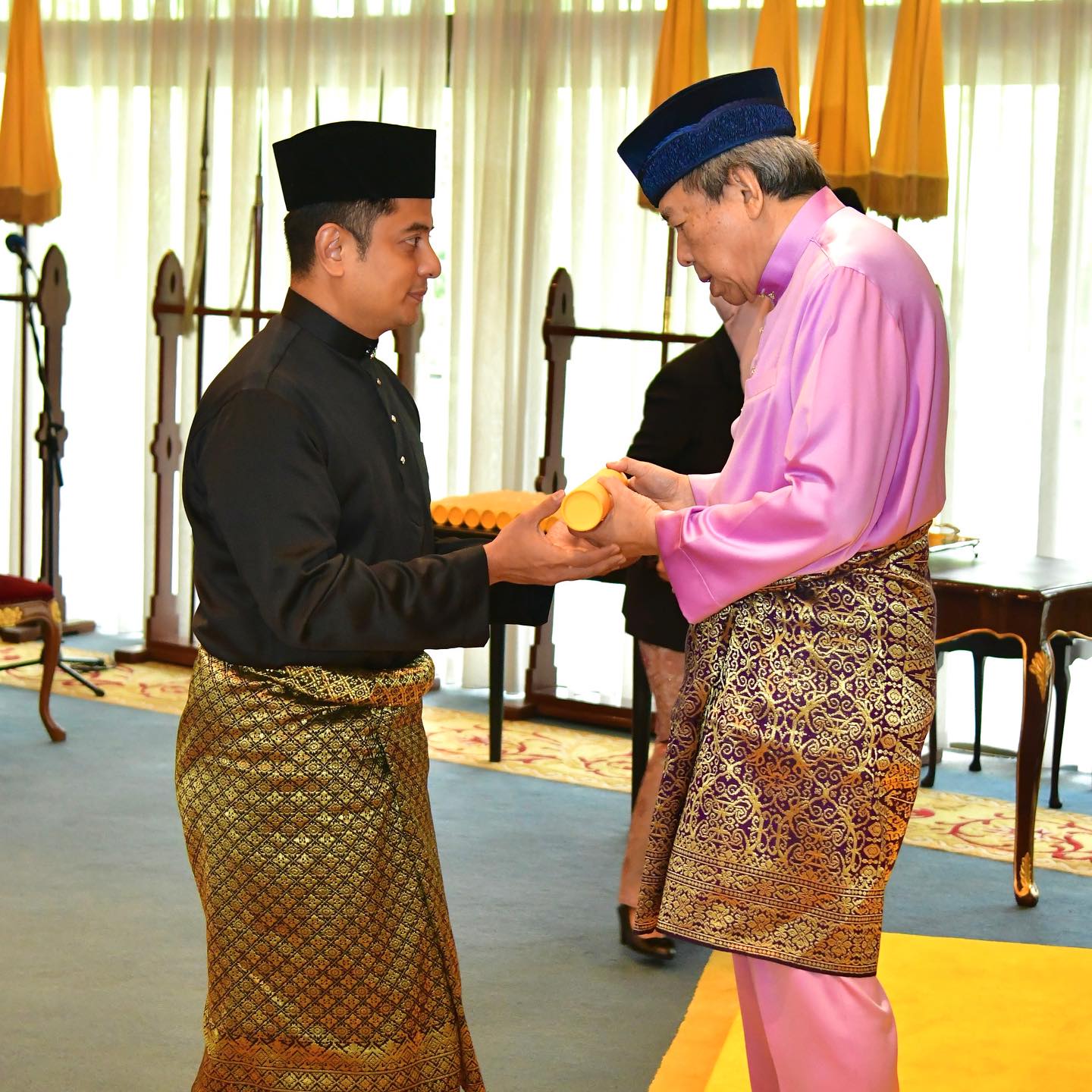DULI YANG MAHA MULIA SULTAN SELANGOR BERKENAN MELANTIK YB DR. MUHAMMAD ...
